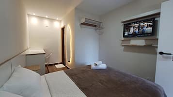 Quarto 1207 Riviera Sanary | Praia, Conforto e Tranquilidade | Wi-fi grátis, com decoração personalizada, com mobília individualizada
