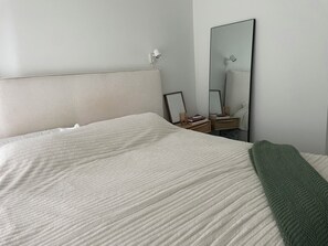 Quarto de Luxo, Vista para a cidade | Ferro/tábua de engomar, Wi-fi grátis 