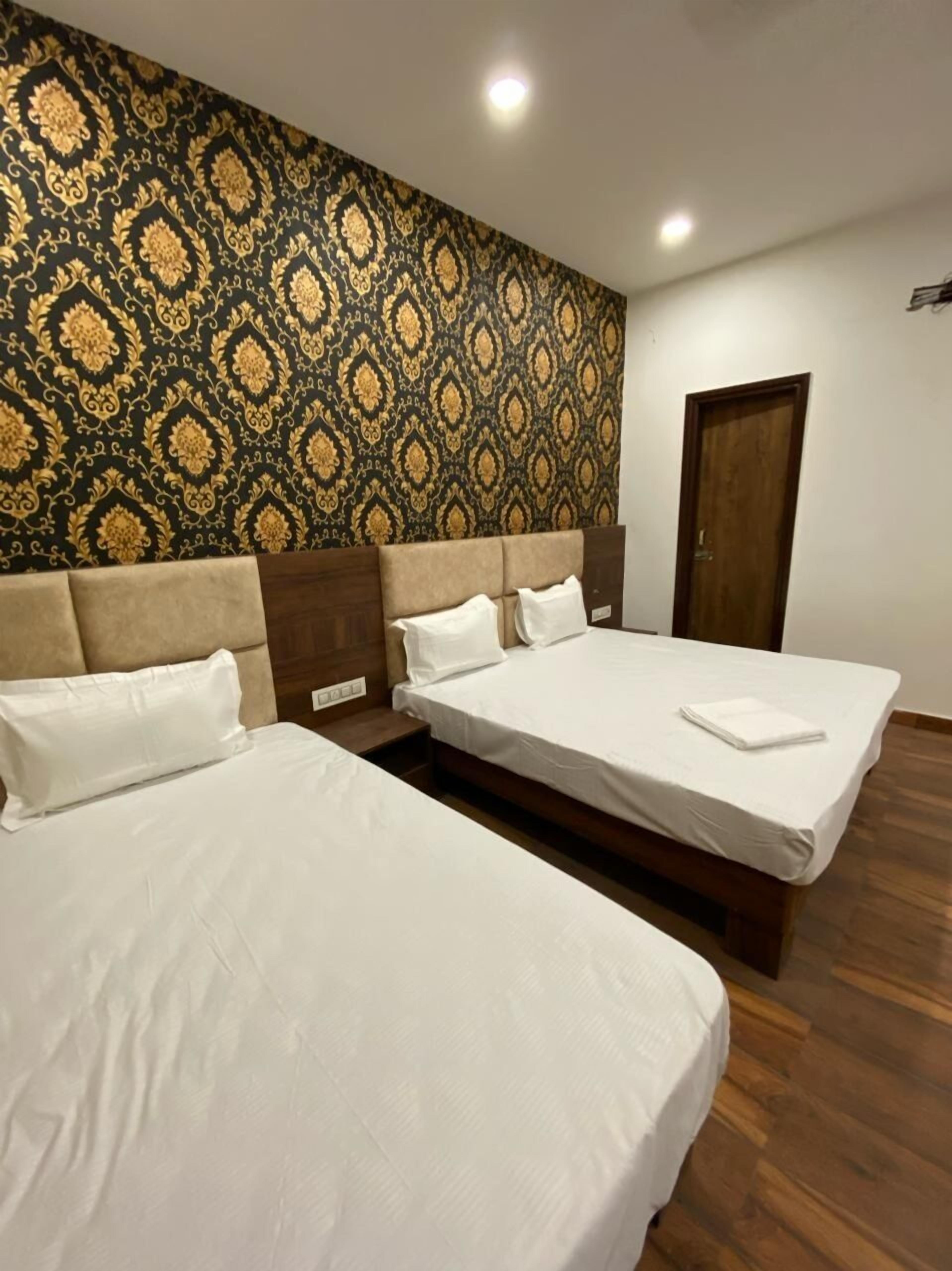 Quarto Club, Vista para a cidade | Secretária, Wi-fi grátis, roupa de cama fornecida 