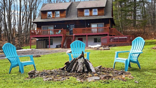 The Summit By Avantstay Hot Tub + Playroom + Firepit Near Hunter Mountain Skiing + Hiking - Tannersville, NY
