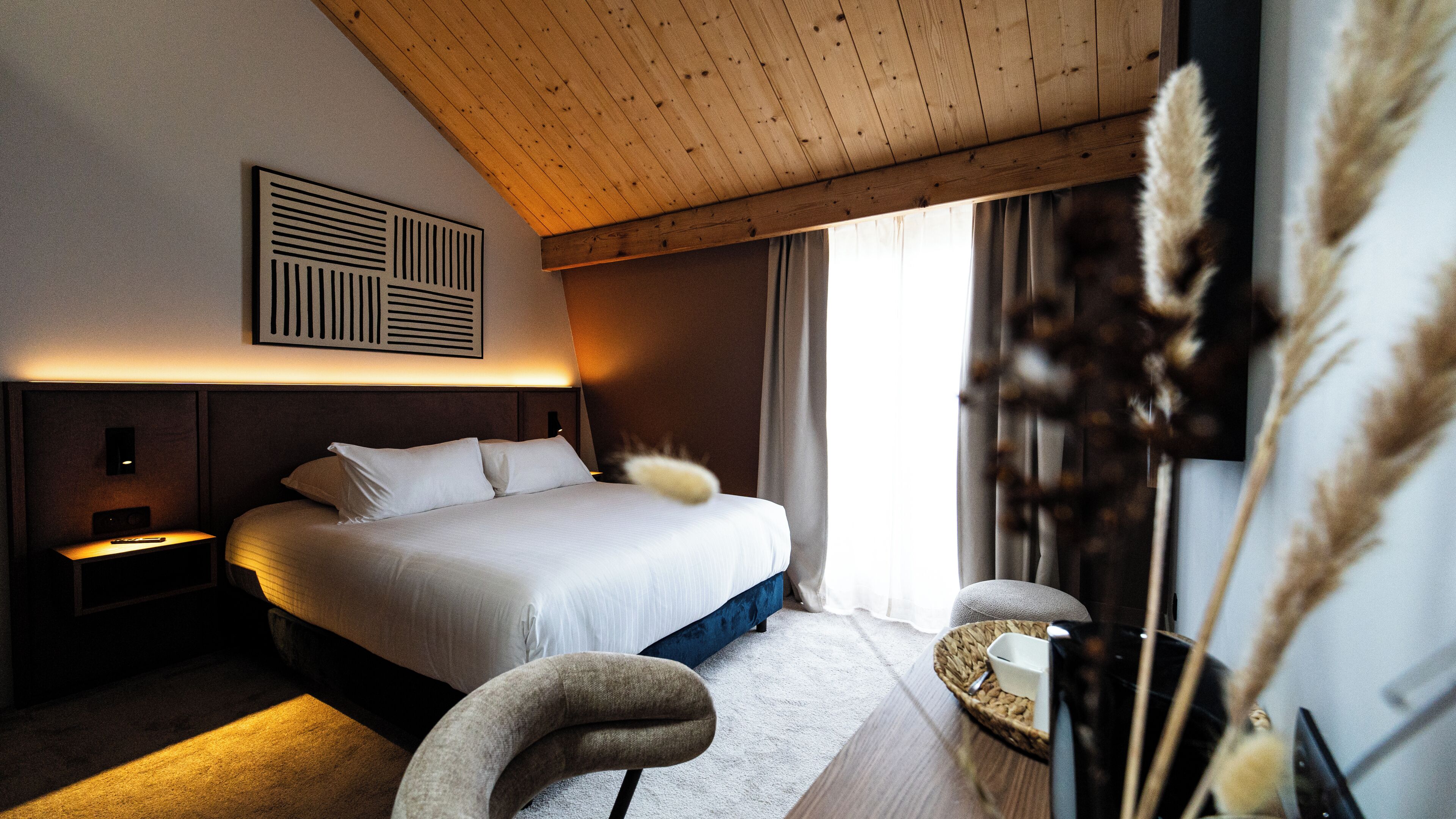 Quarto (Cosy Small) | Cofres nos quartos, roupa de cama