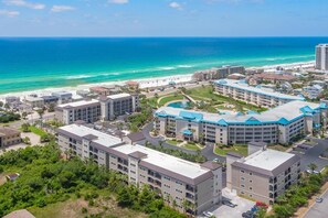 Apartamento em Condomínio Fechado, várias camas (Alerio E304) | Exterior