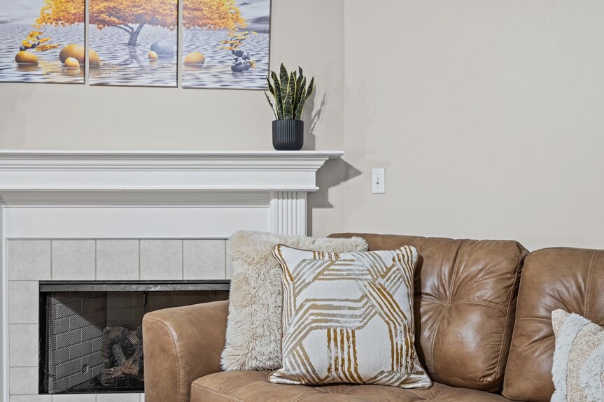 Great Location 3br Home W/brand New Premium Flooring + Fast Wi-fi. Pet-friendly - Southaven, MS