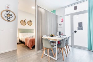 Apartamento (Two-Bedroom Apartment)