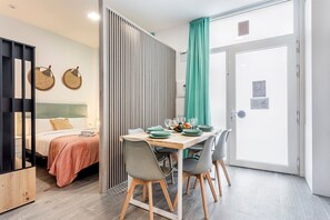 Apartamento (Two-Bedroom Apartment)