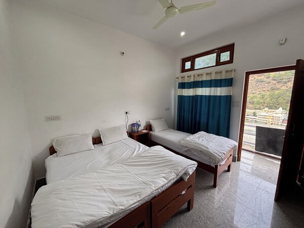Omji Niwas - Kandar - Uttarkashi