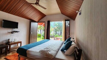 Quarto Deluxe, vista para a montanha | Roupa de alta qualidade, edredões de penas