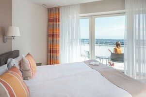 Quarto Premium, vista para o porto | Ferro/tábua de engomar, berços/camas para crianças grátis, Wi-fi grátis