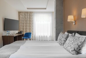 Quarto Duplo Premium | Ferro/tábua de engomar, berços/camas para crianças grátis, Wi-fi grátis