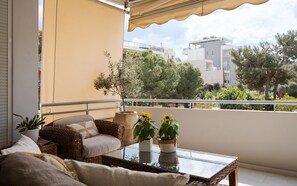 Apartamento luxo, vista para o jardim | Vista do quarto