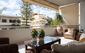 Apartamento luxo, vista para o jardim | Sacada