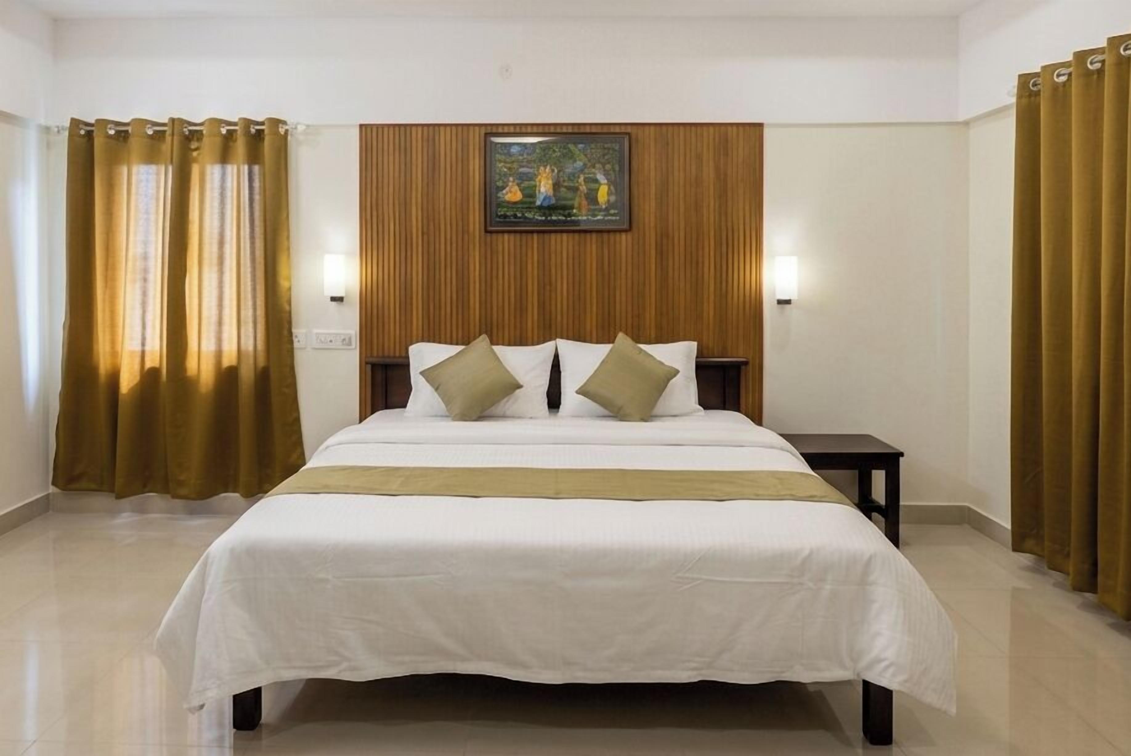 Vila superluxo, vista para o jardim | Cofres nos quartos, cortinas blackout, Wi-Fi de cortesia