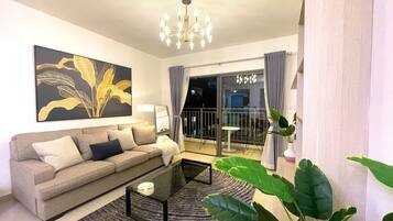 Apartamento, 3 quartos, sacada, vista para a cidade | Área de estar
