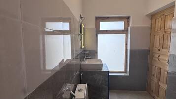 Quarto casal luxo, vista para o lago | Banheiro