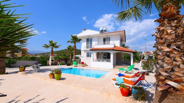 Peaceful Villa- Pool-near Calis Beach- Sleeps 6 - Fethiye