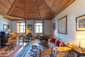 Villa, 5 quartos, vista para a montanha | Sala de estar