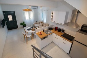 Apartamento, vista parcial para o mar | Parte interna