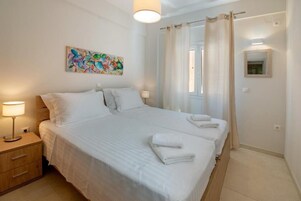 Apartamento, vista parcial para o mar
