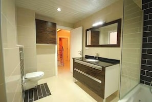 Two-Bedroom Villa | Casa de banho