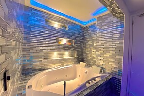 Apartamento de Luxo | Casa de banho | Sabão, champô, papel higiénico 