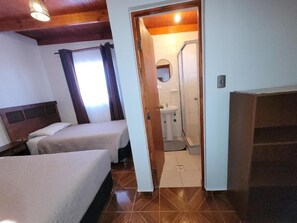 Quarto Quádruplo Clássico, não fumadores, serviço de limpeza e arrumação | Cofre no quarto, Wi-fi grátis 