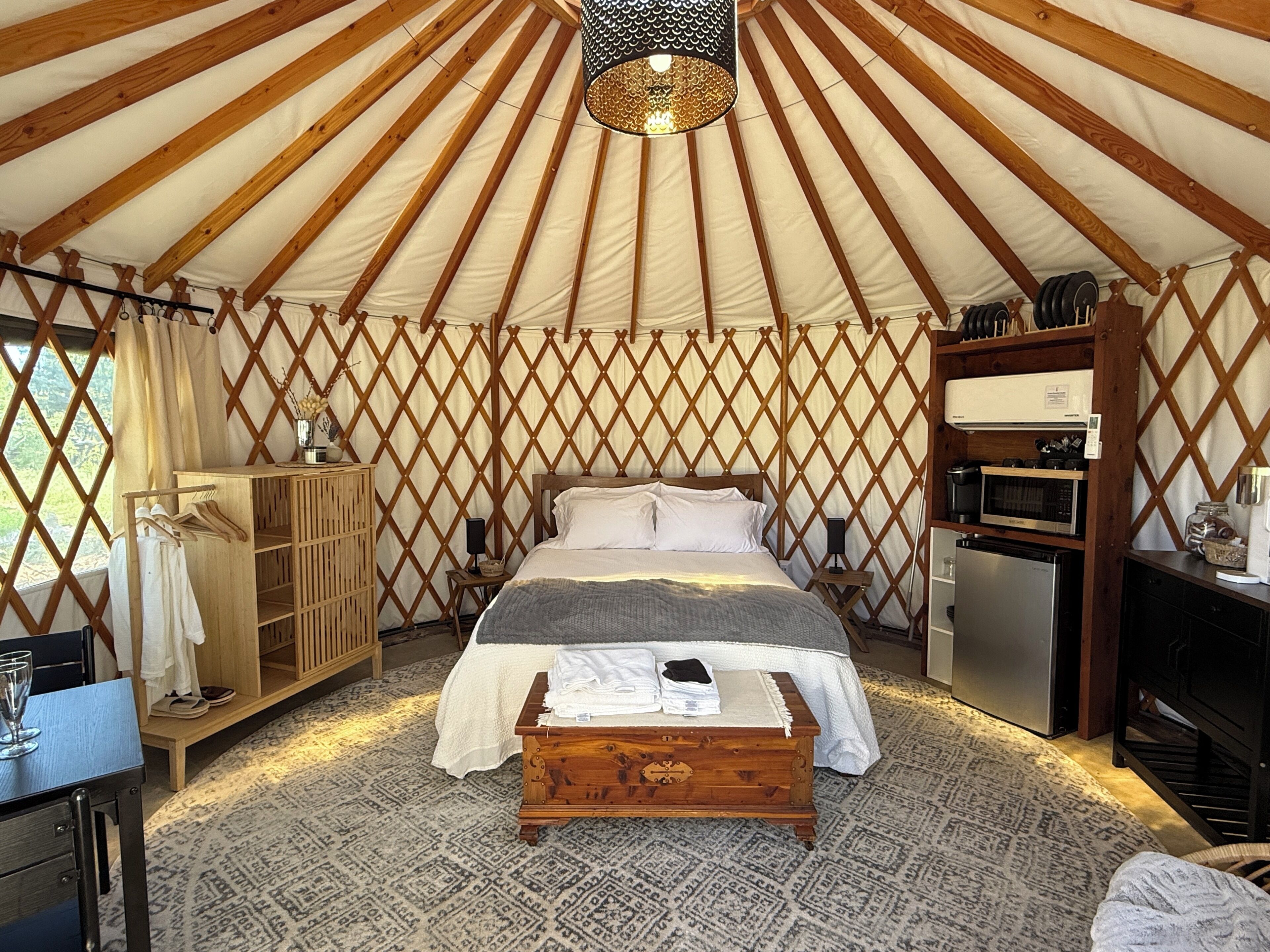 Private Spa & Yurt With Sauna, Soaking Tub - Glamp & Walk To Main St - Murphys, CA