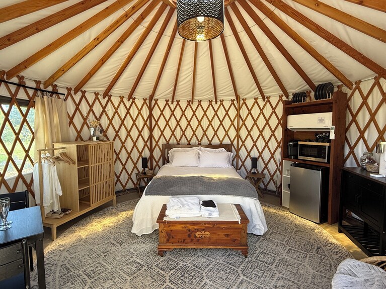 Private Spa & Yurt With Sauna, Soaking Tub - Glamp & Walk To Main St - Murphys, CA