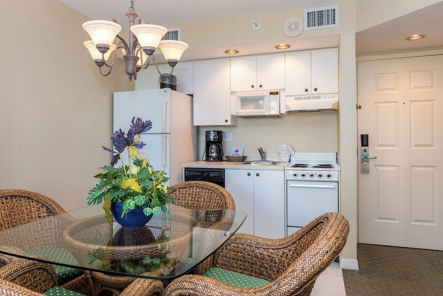 Tropical Gulf Escape With Outdoor Pool & Parking Near Lovers Key Beach | 2 Units - Fort Myers Beach, FL