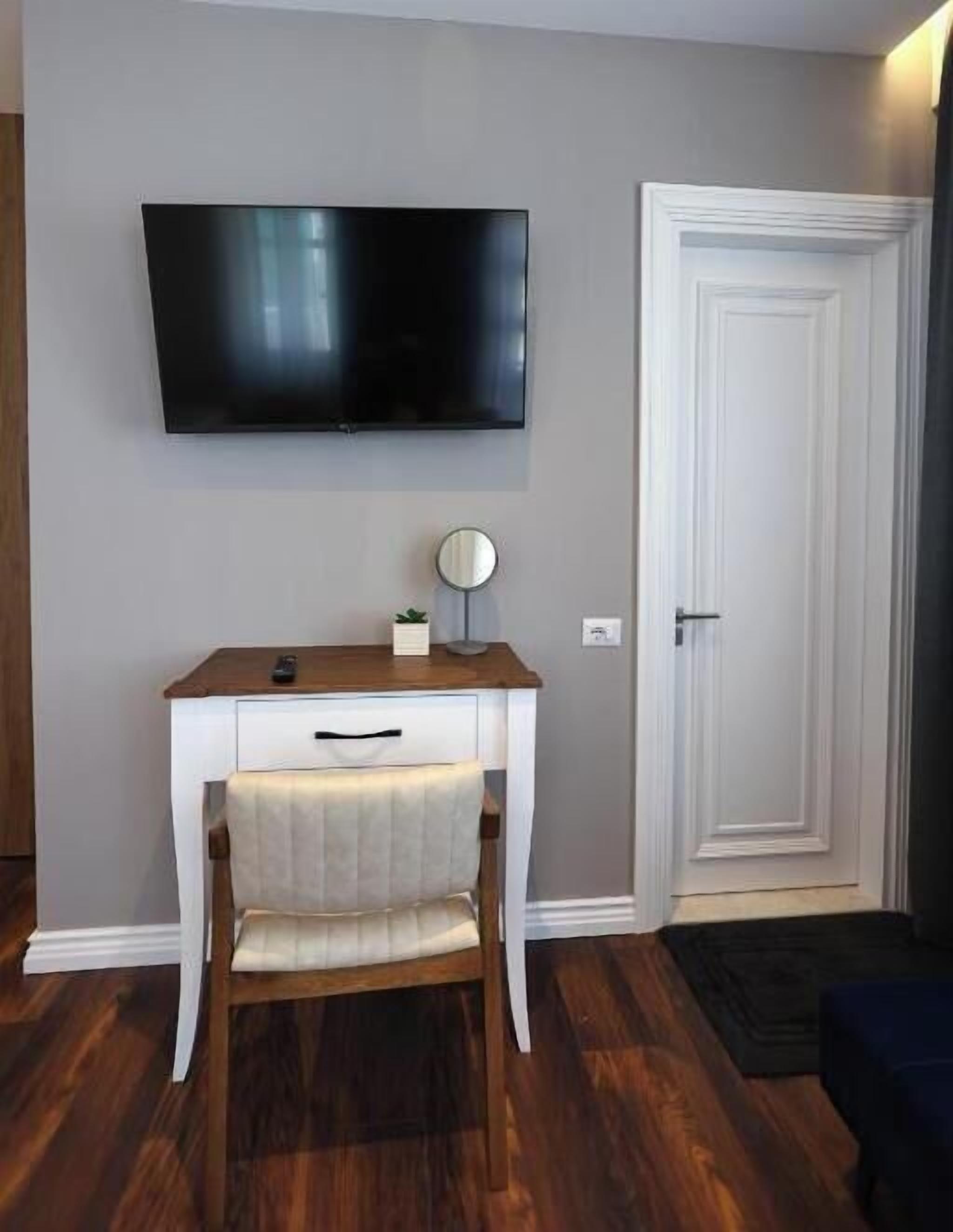 Quarto Quádruplo de Luxo, varanda, Vista para a cidade | Interior