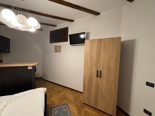 Kromatic 5 Boutique Studios - Brașov