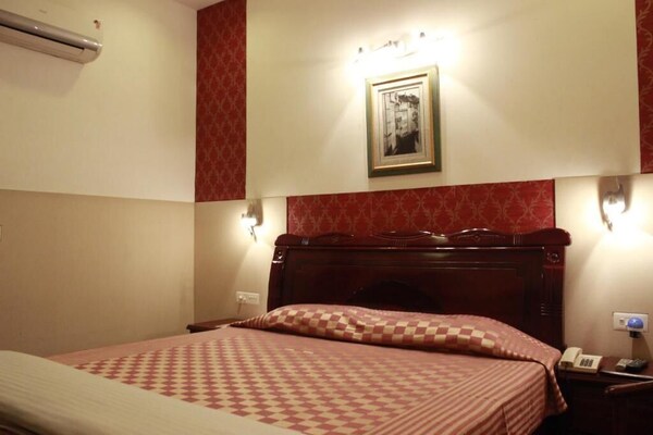 Hotel Gian Residency - Karnal