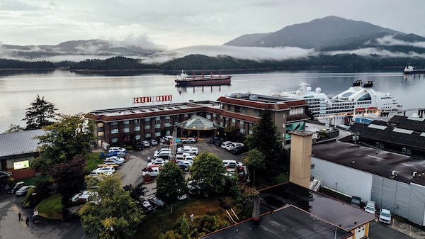 Crest Hotel - Prince Rupert