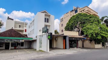 Fachada da propriedade