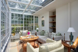 Heritage Room with Private Solarium | Área de estar