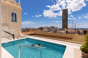 Piscina exterior sazonal