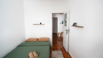 Quarto casal standard | Wi-Fi de cortesia, roupa de cama