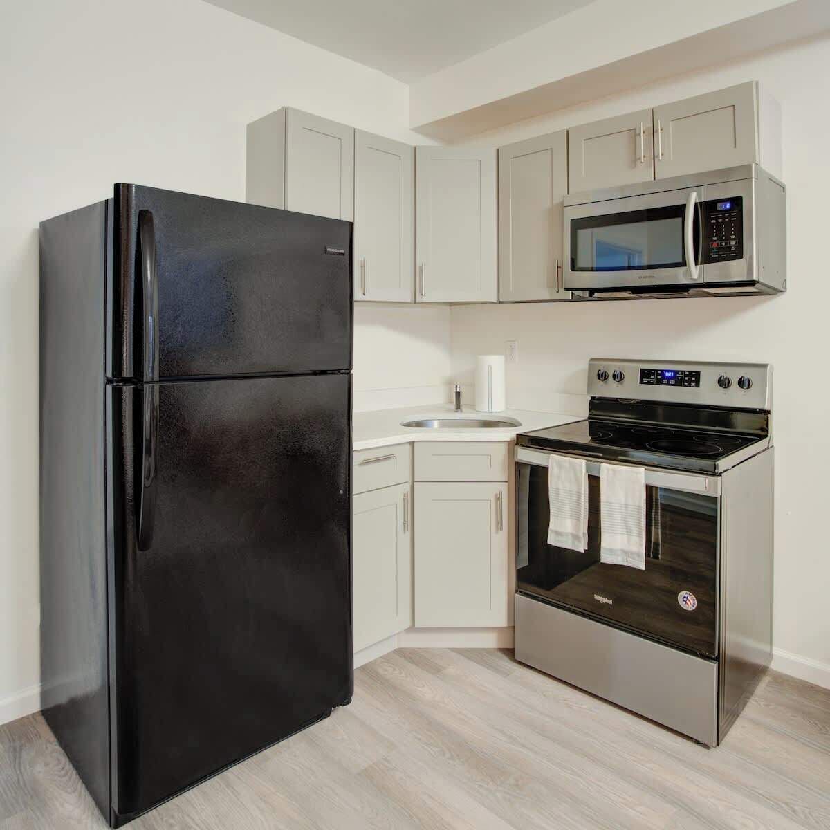 Estúdio Design | Cozinha privada | Um forno, uma placa de cozinha, utensílios de cozinha 