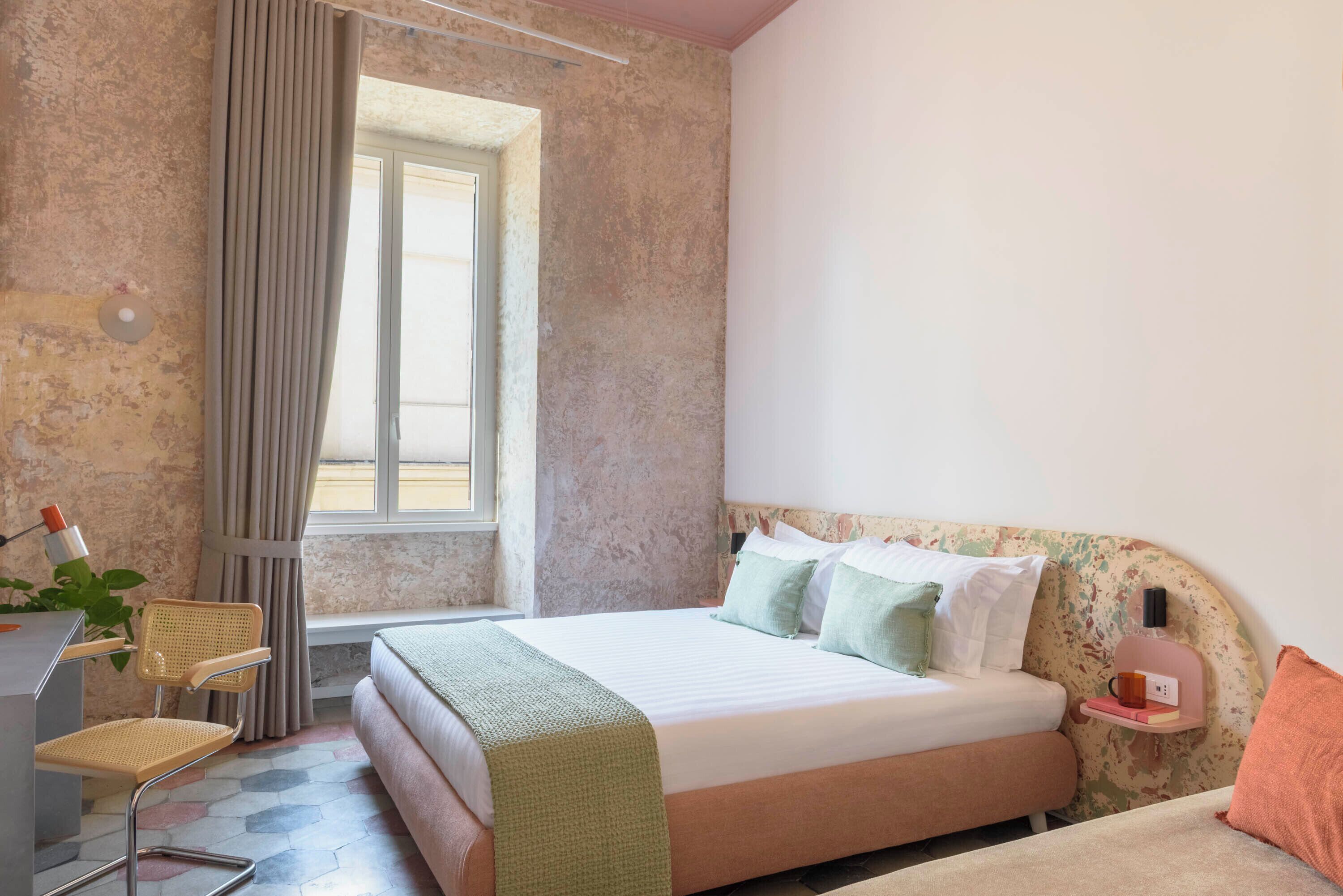 Quarto Triplo Deluxe | Cofre no quarto, cortinas/cortinados opacos, quartos insonorizados 