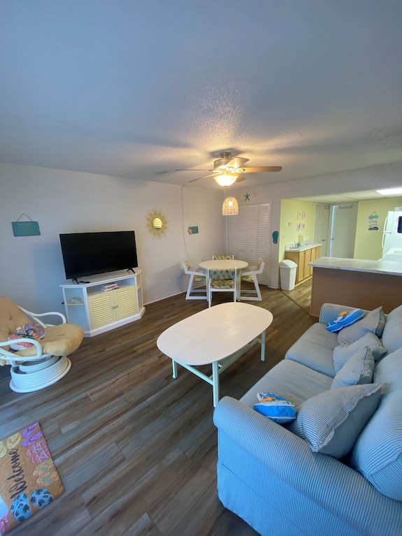 Ocean City Maryland. Welcome To The Flip-flop. Steps Away From The Beach! - Ocean City, MD