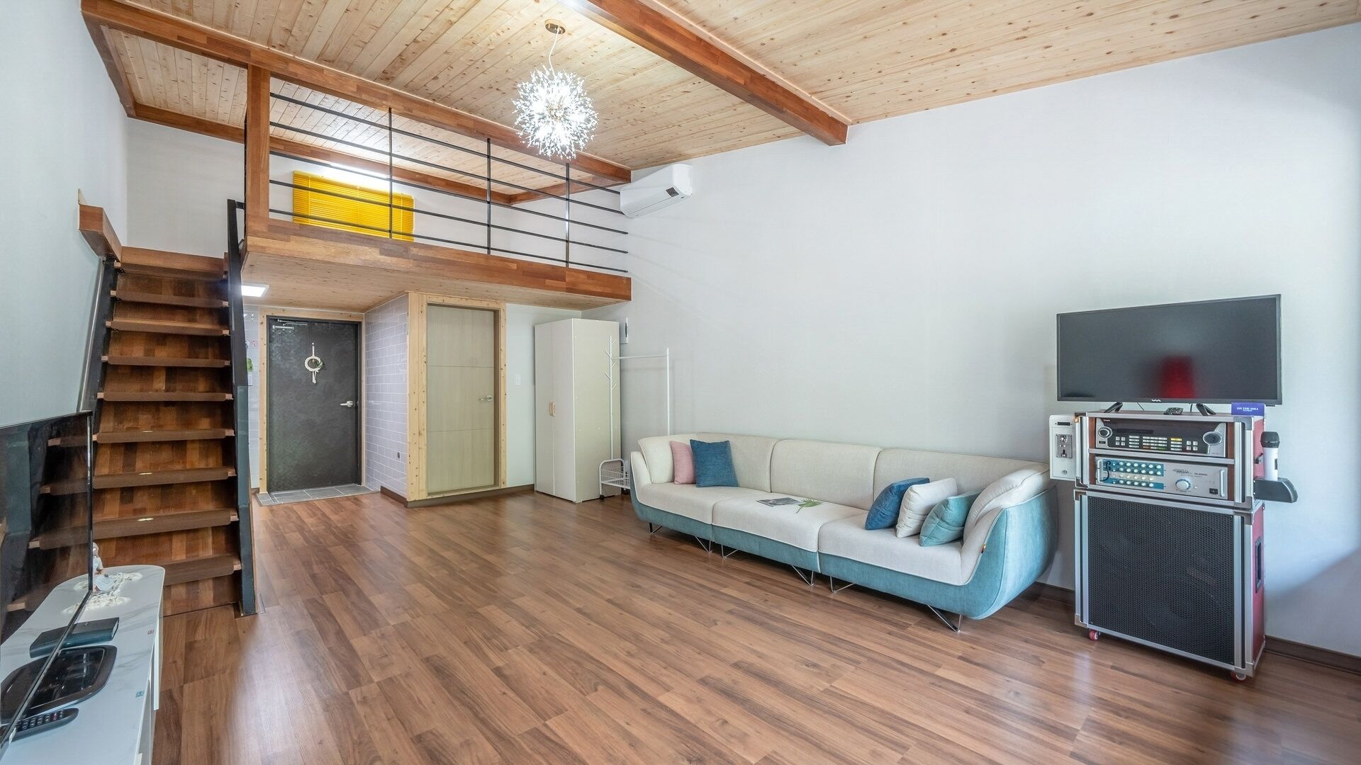 Quarto Básico, 2 quartos (Twin Hill (PrivateHouse/SharedPool)) | 1 quarto, Wi-fi grátis 
