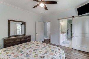 Casa, várias camas, varanda, vista para o jardim (Turtle's Cajun Bogg) | 3 quartos