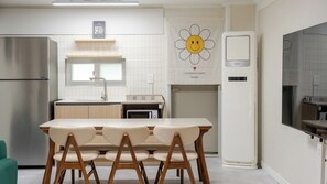 Quarto Básico, 2 quartos (201) | 1 quarto, Wi-fi grátis 