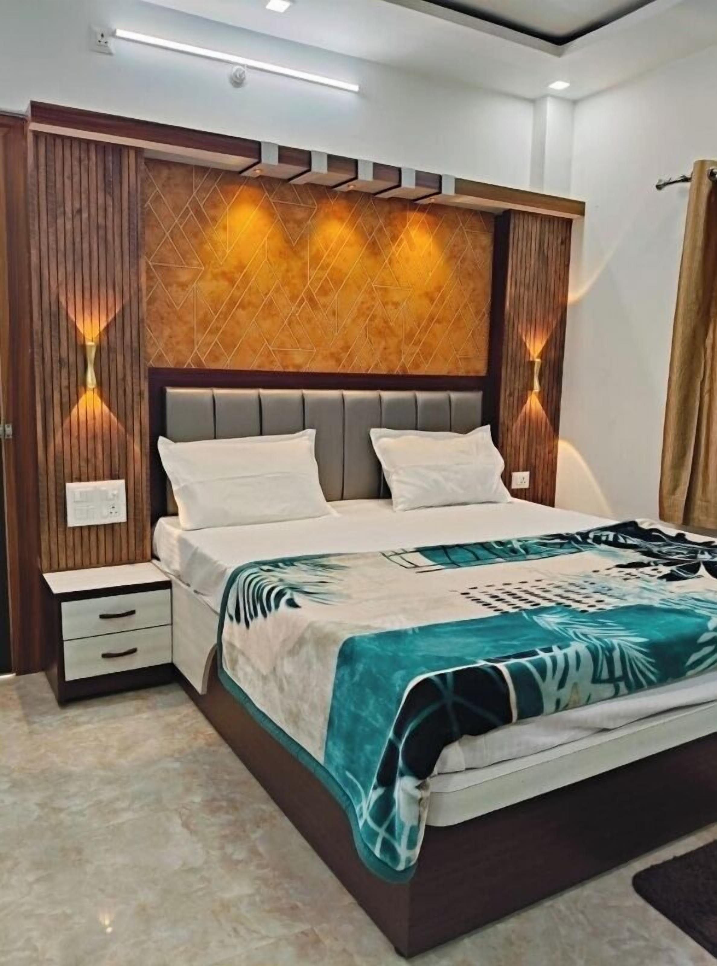 Quarto Deluxe, ar condicionado | Secretária, secretária adequada para computadores portáteis 