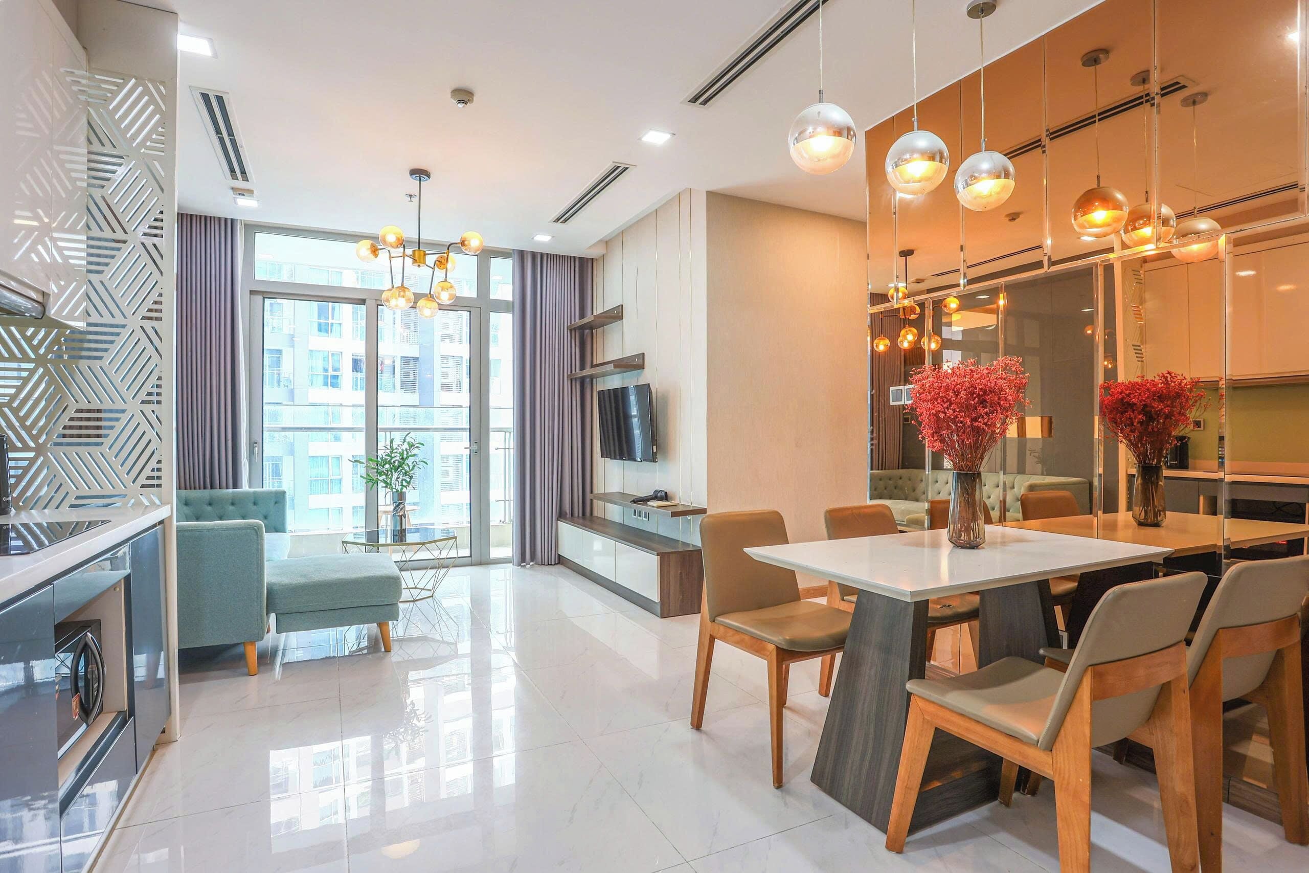 Apartamento luxo, 2 quartos, sacada | Escrivaninha, cortinas blackout, quartos à prova de som