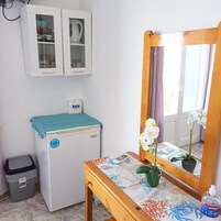 Quarto duplo clássico, sacada, vista para o mar | Parte interna