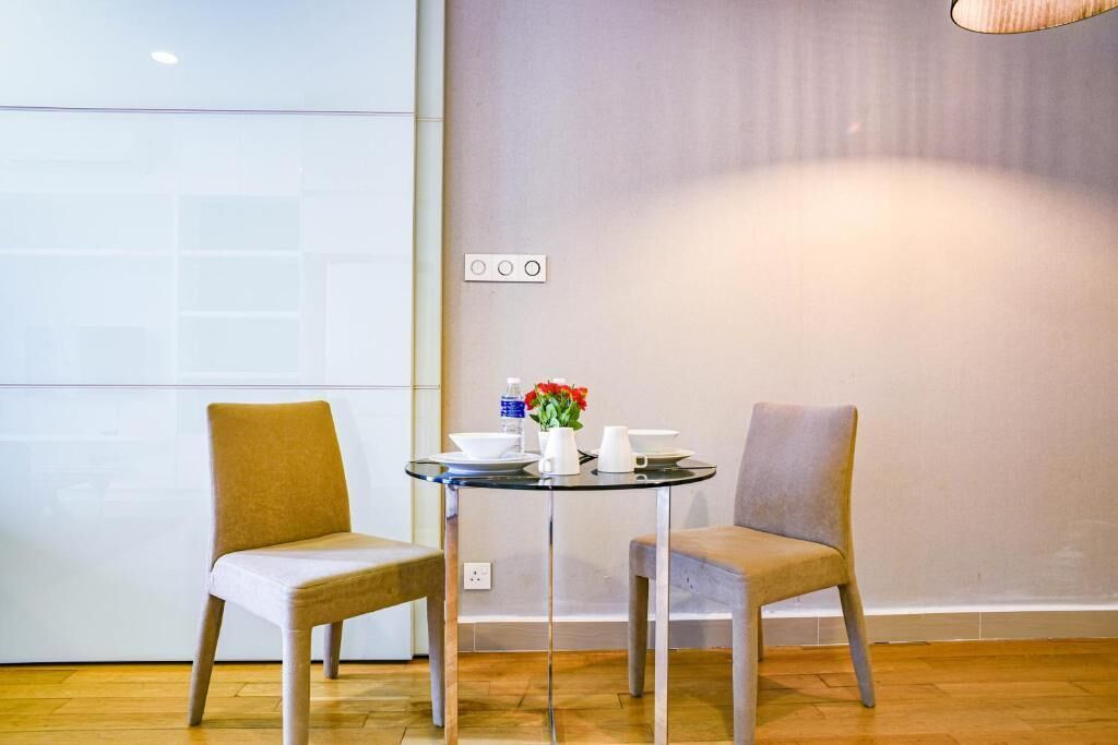 Apartamento Deluxe, Vista para a cidade | Restaurantes