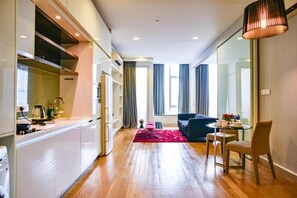 Apartamento luxo, vista para a cidade | Parte interna