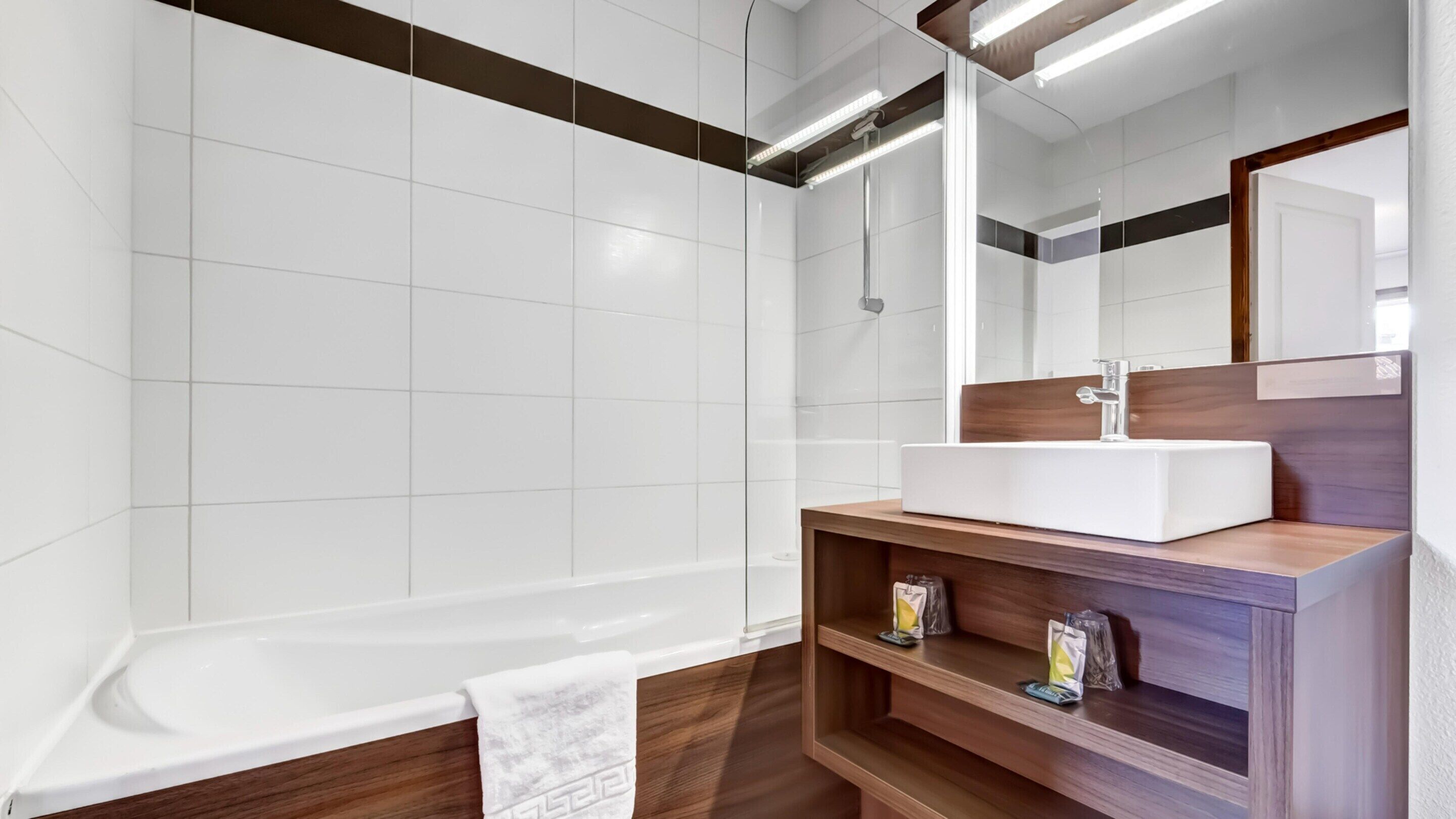 Apartamento | Casa de banho | Um secador de cabelo 