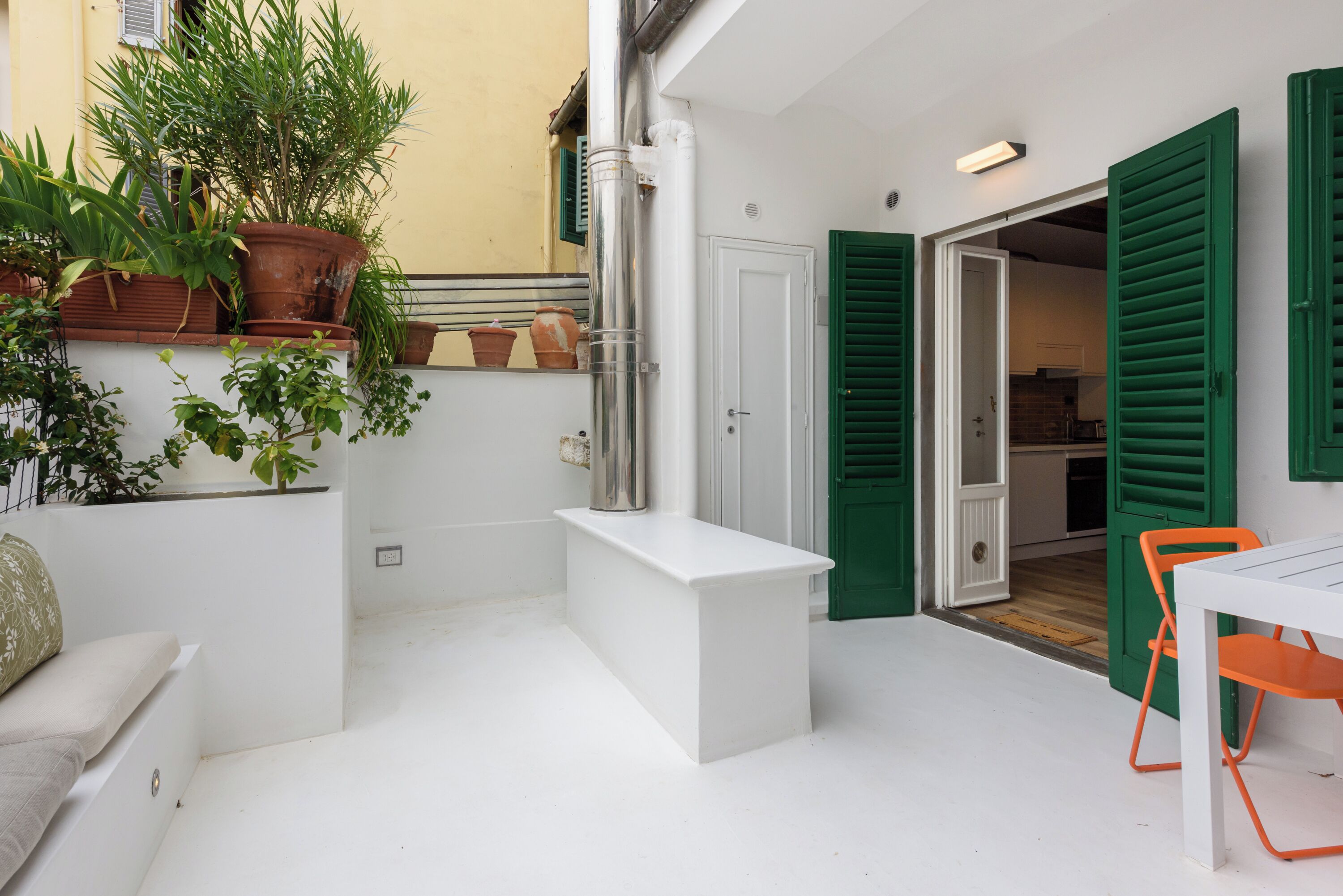 Apartamento conforto | Opções para refeição ao ar livre