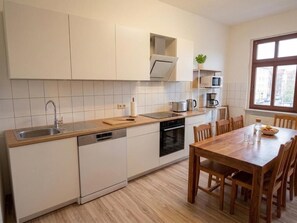 Apartamento, 3 quartos, casa de banho privativa | Cozinha privada